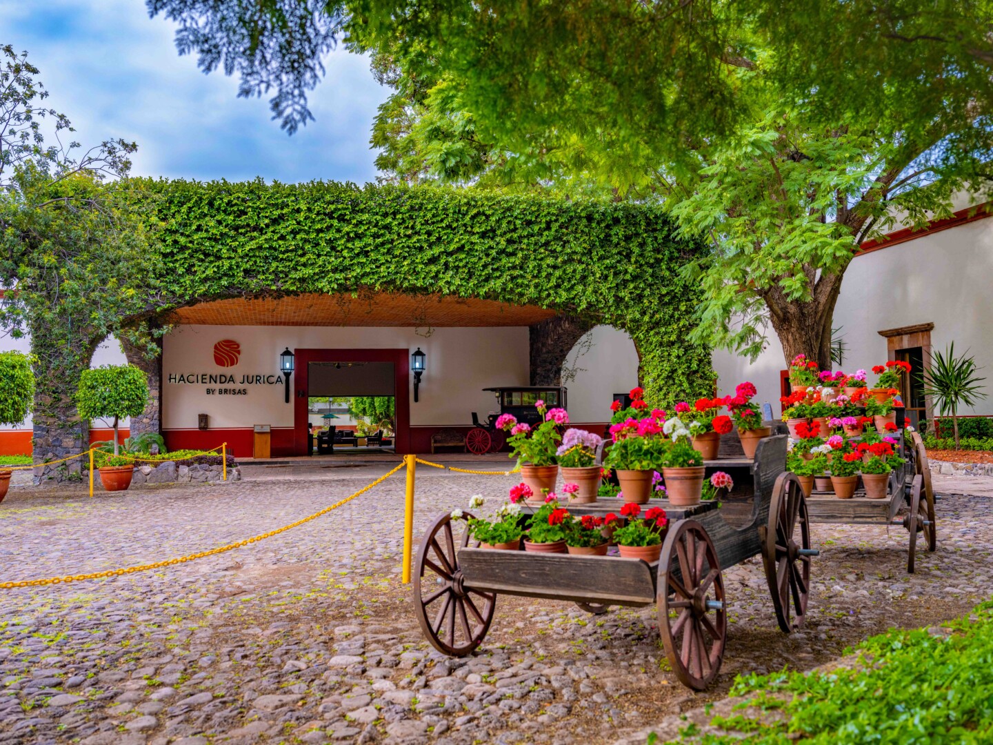 Hacienda Jurica By Brisas, dualidad entre lo tradicional y lo moderno ...